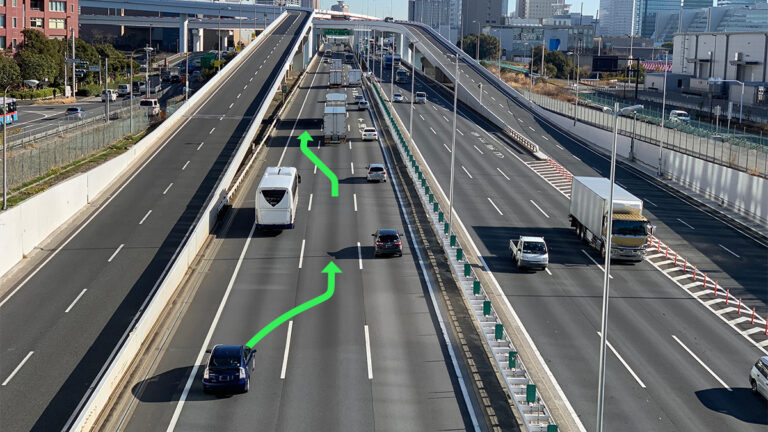 Vol.3「LKASはハンドル操作を支援」【清水和夫のASV/ADASマメ知識】 | 「DriveSafe!」便利に使える安全機能(ASV/ADAS)を解説するWebメディア